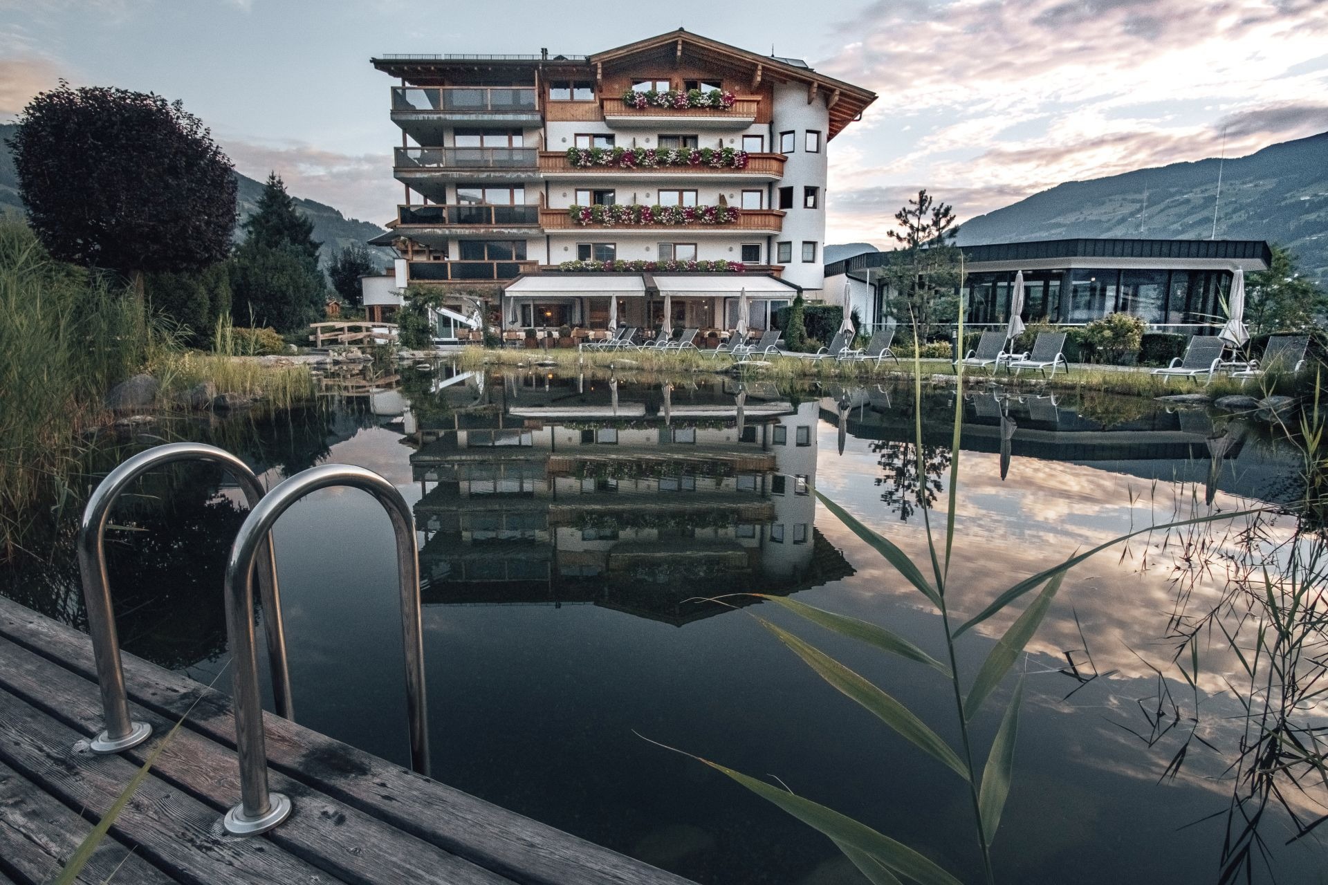 Der Badesee in Going am Wilden Kaiser. | Tirol-Suedtirol.de